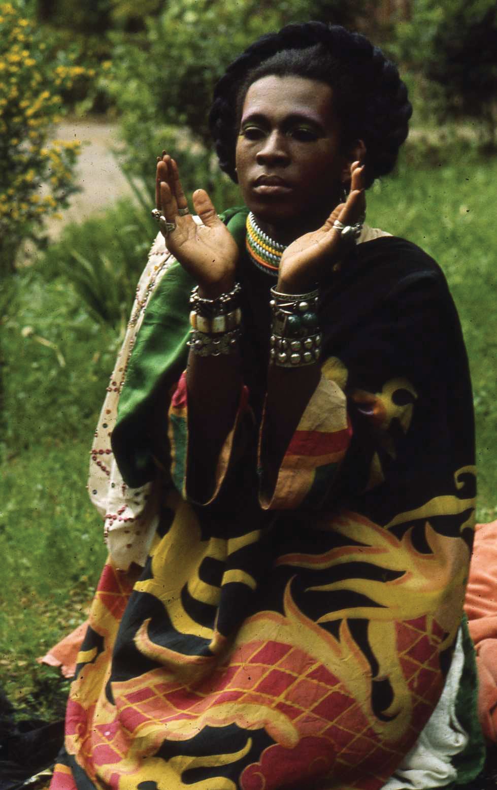 Remembering the Cockettes, Trailblazing, Trendsetting 1970s Drag Queens ...